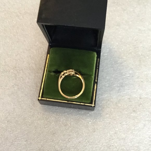 Avon | Jewelry | Vintage Lovely Avon Gold Toned Rhinestone Ring | Poshmark